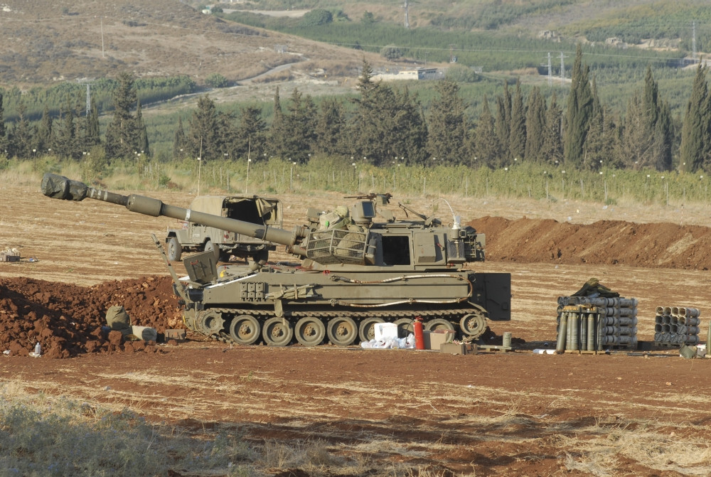 An M109 self-propelled howitzer of the Israel Defense Forces Poster ...