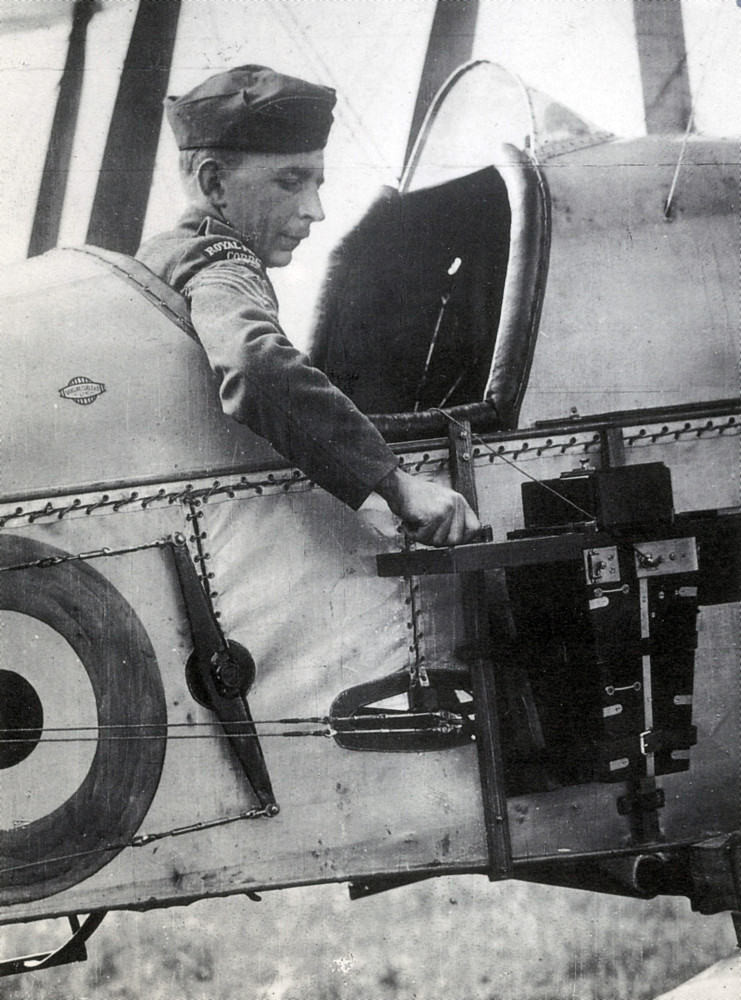 WWI, RFC Aerial Reconnaissance Camera, 1916 Poster Print by Science ...