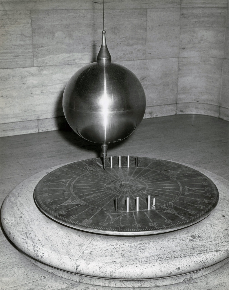 Foucault Pendulum Poster Print by Science Source - Item # VARSCI9B1032 ...