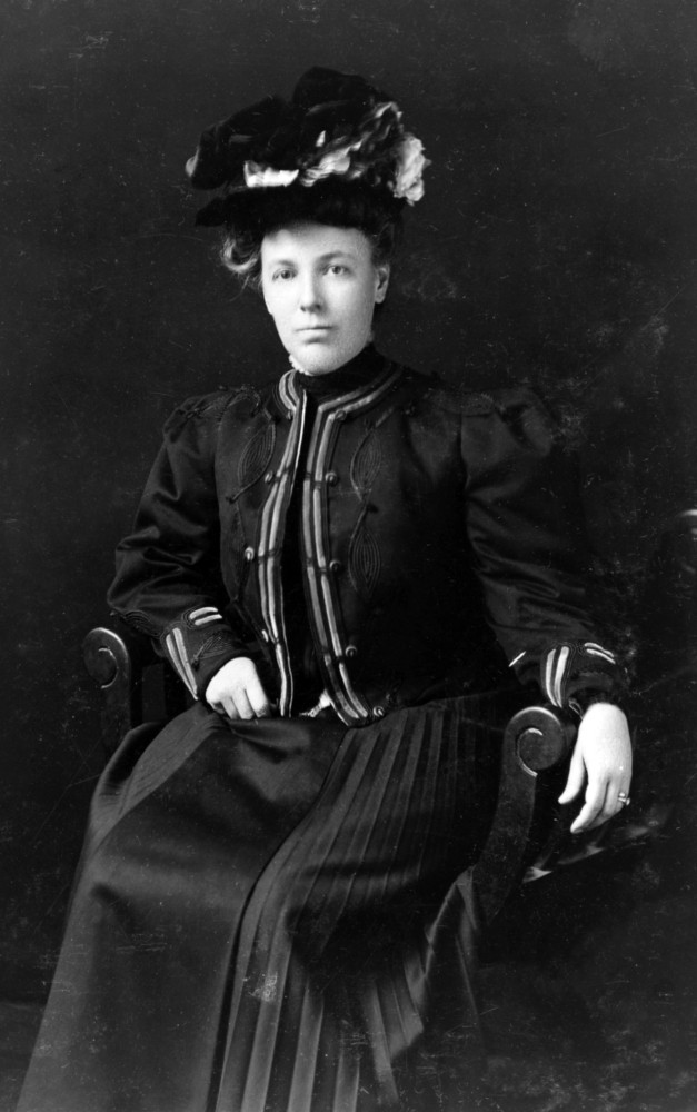 Mrs. William Howard Taft, 1905 Poster Print by Science Source - Item ...
