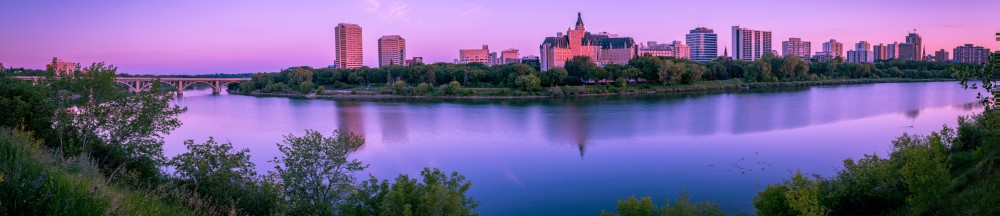 Saskatoon Skyline Saskatchewan River Valley Saskatoon Skyline On Stock