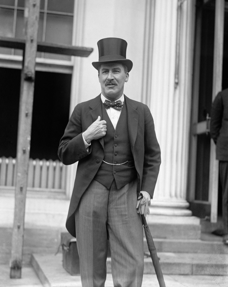 Howard Carter (1873-1939)./Nenglish Archaeologist. Photograph, 1924 ...