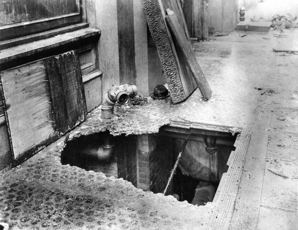 Triangle Factory Fire. /Na Hole In The Sidewalk Made By The Bodies Of ...