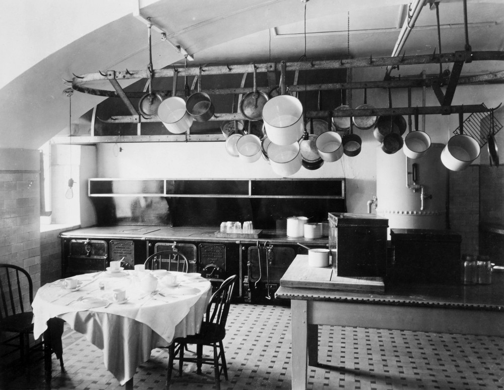White House Kitchen, 1901. /Nthe Kitchen Of The White House ...