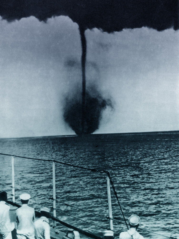 Waterspout Poster Print by Science Source - Item # VARSCIBQ4753 ...
