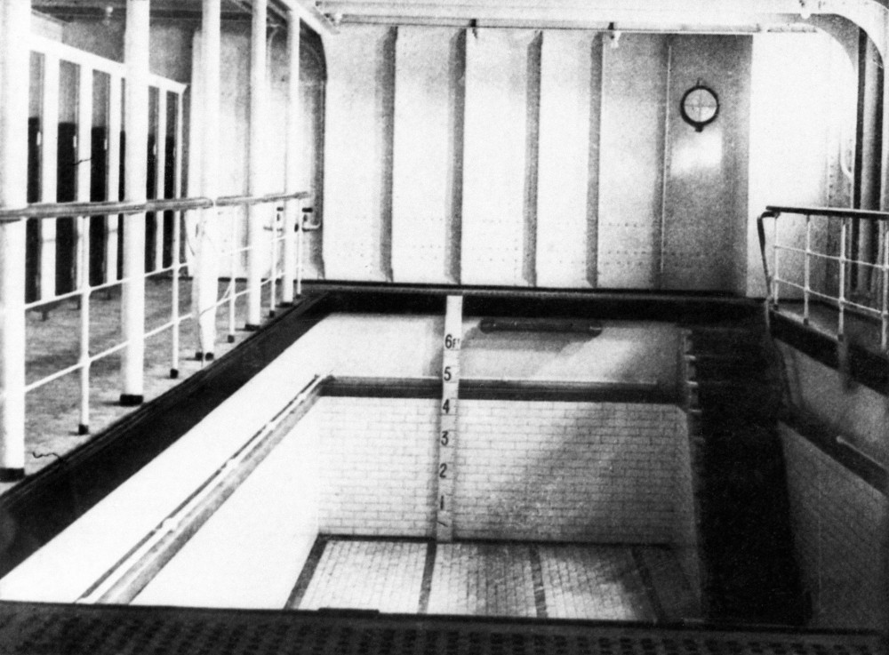 Titanic: Swimming Pool./Na 'Swimming Bath' Aboard The 'Titanic,' 1912 ...