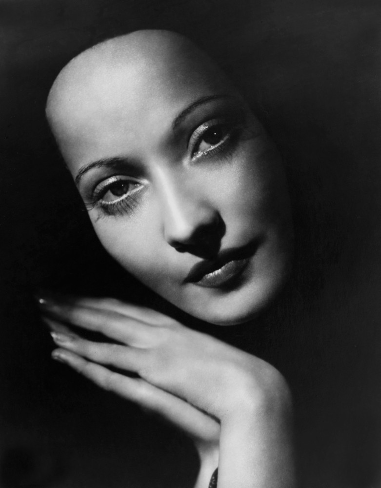 Merle Oberon Portrait - Item # VAREVCPBDMEOBEC042 - Posterazzi