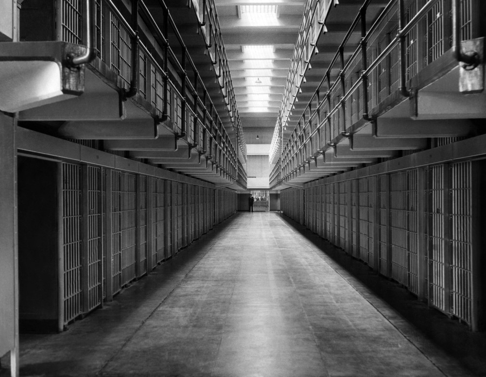 An Alcatraz Cell Block History - Item # VAREVCHBDPRISCS004 - Posterazzi