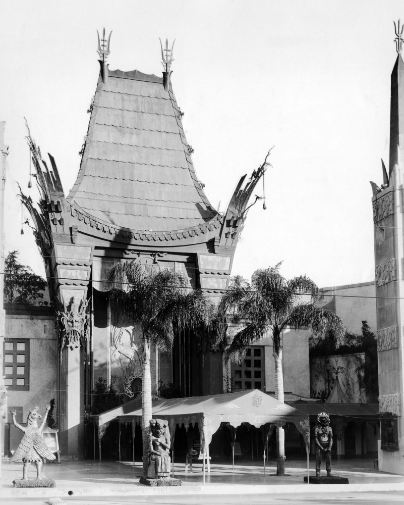 The Exterior Of Grauman'S Chinese Theater History - Item ...