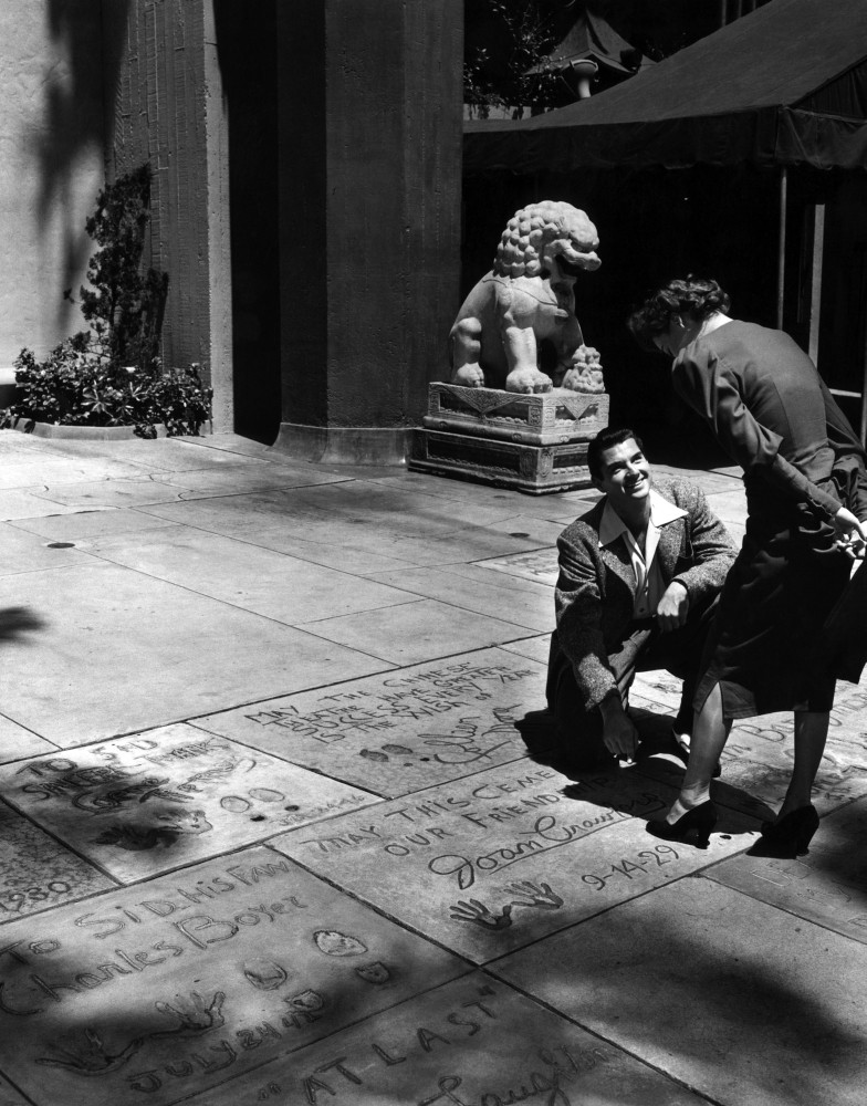 The Exterior Of Grauman'S Chinese Theater History - Item ...