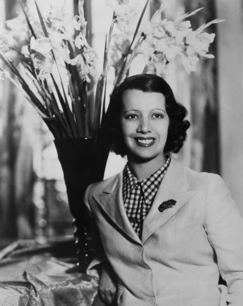 Lily Pons Portrait - Item # VAREVCPBDLIPOEC007 - Posterazzi