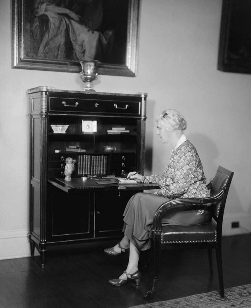 First Lady Lou Hoover Graduated From Stanford University And Spoke ...