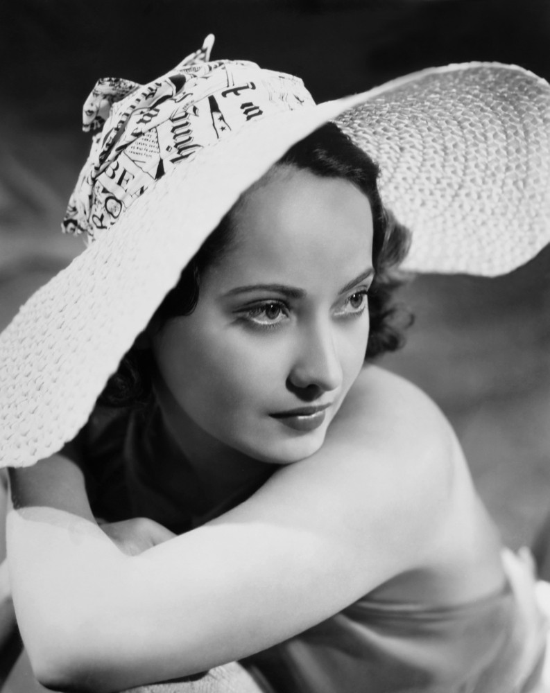 Merle Oberon Portrait - Item # VAREVCPBDMEOBEC047 - Posterazzi