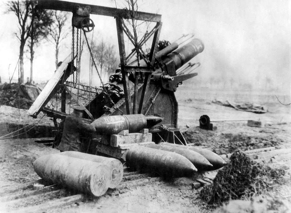 World War 1 British Howitzer In Action At The Arras Front History ...