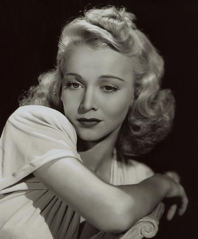 Carole Landis - headshot Photo Print (8 x 10) - Item # DAP14377 ...