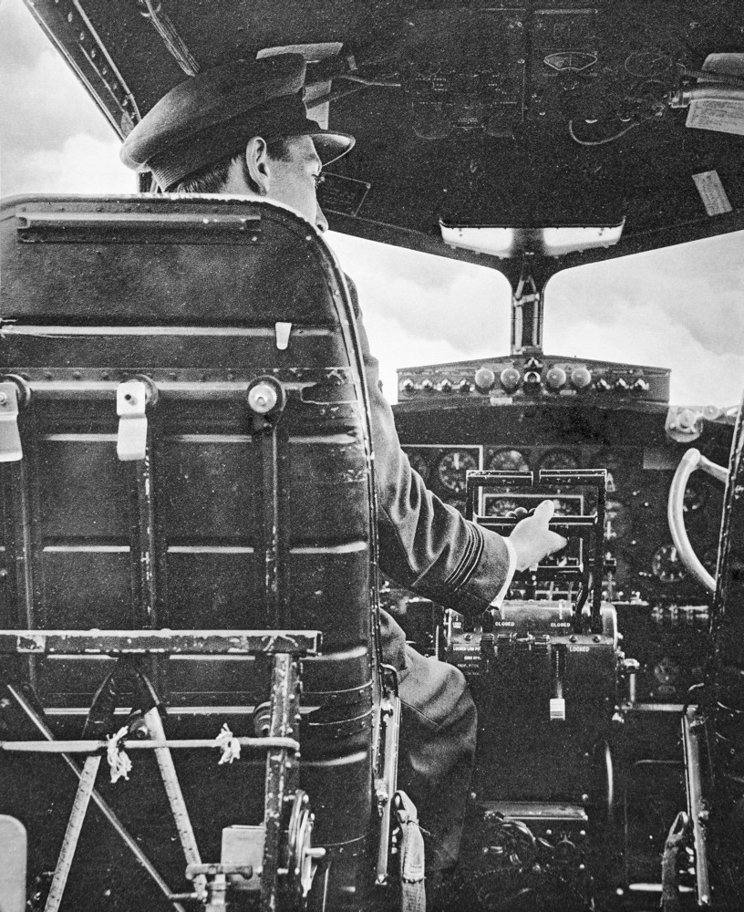 The Illustrated London News 1941. World war II. R.A.F pilot at the ...