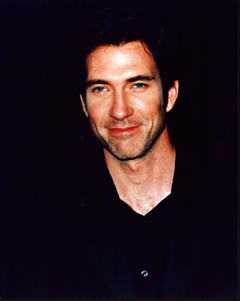 Dylan Mcdermott In Black Photo Print (8 x 10) - Posterazzi