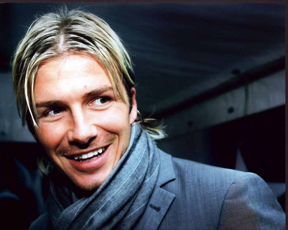 David Beckham Close Up In Gray Jacket And Scarf Photo Print (8 x 10 ...