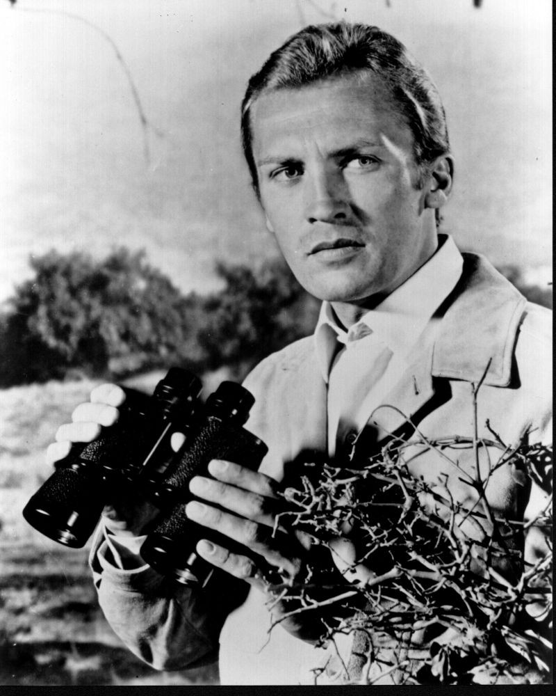 Roy Thinnes With Binoculars Black And White Photo Print (8 x 10 ...