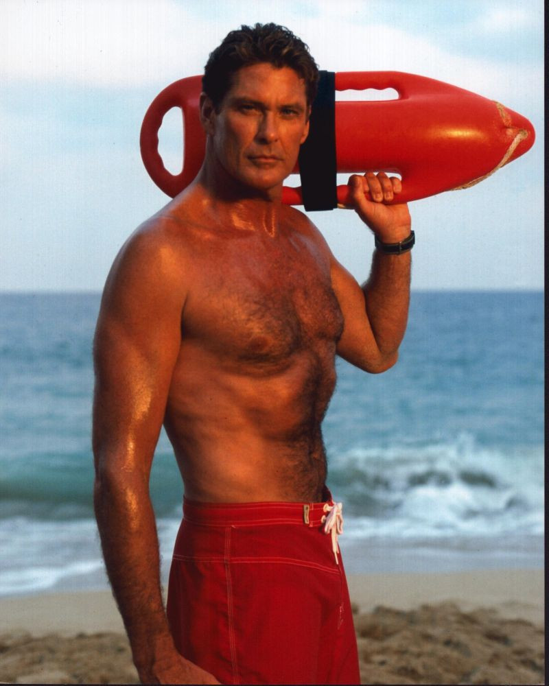 David Hasselhoff Posed With Lifeguard Float In Baywatch Photo Print (8 ...