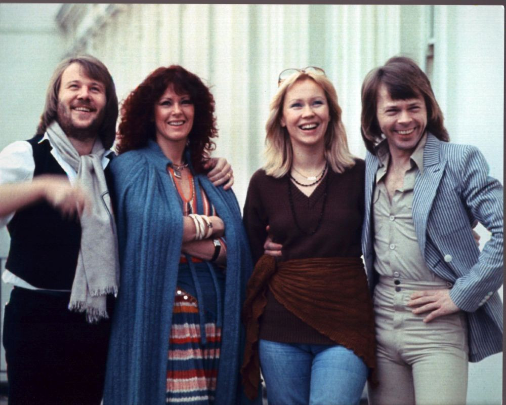Abba Group In Casual Clothes Photo Print (8 x 10) - Posterazzi