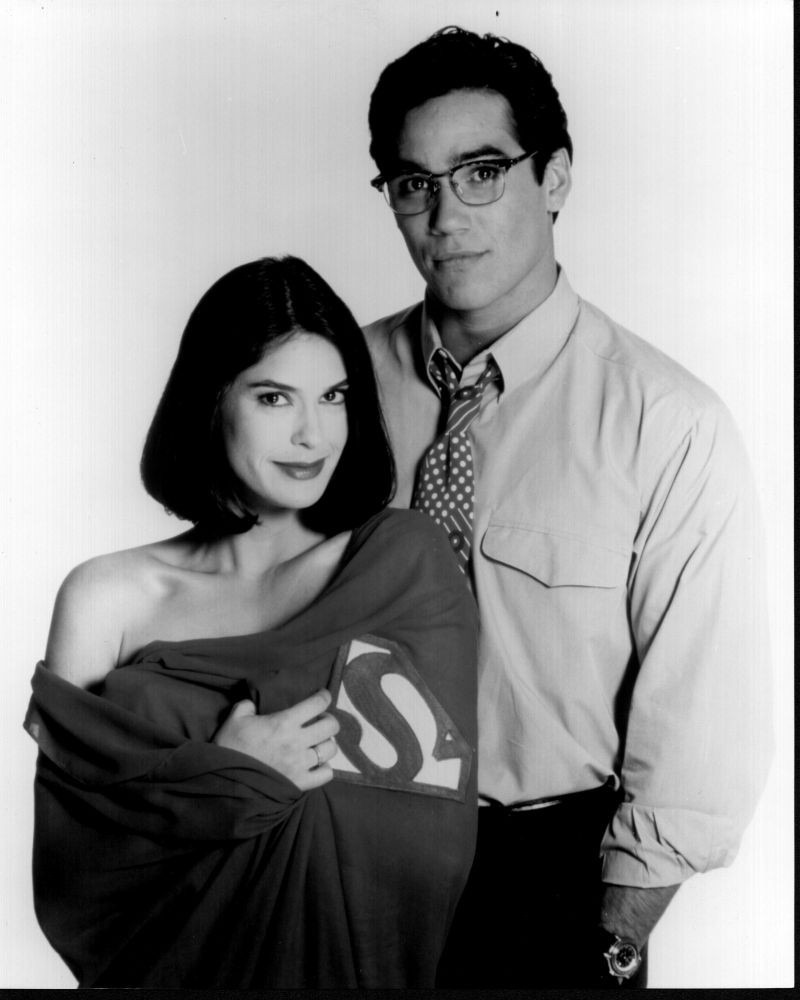 Teri Hatcher Cape Superman Dean Cain Poster And Photo 1014336 | Free