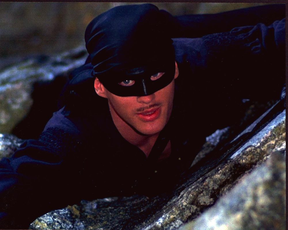 Cary Elwes In Mask In The Princess Bride Photo Print (8 x 10) - Posterazzi