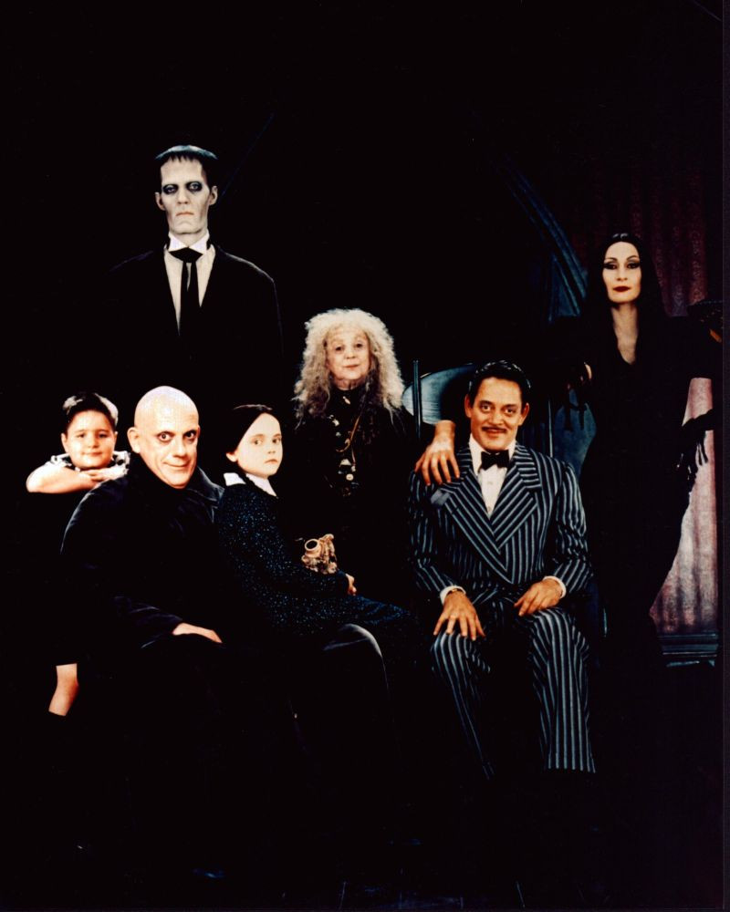 The Addams Family Group Shot Photo Print (8 x 10) - Posterazzi