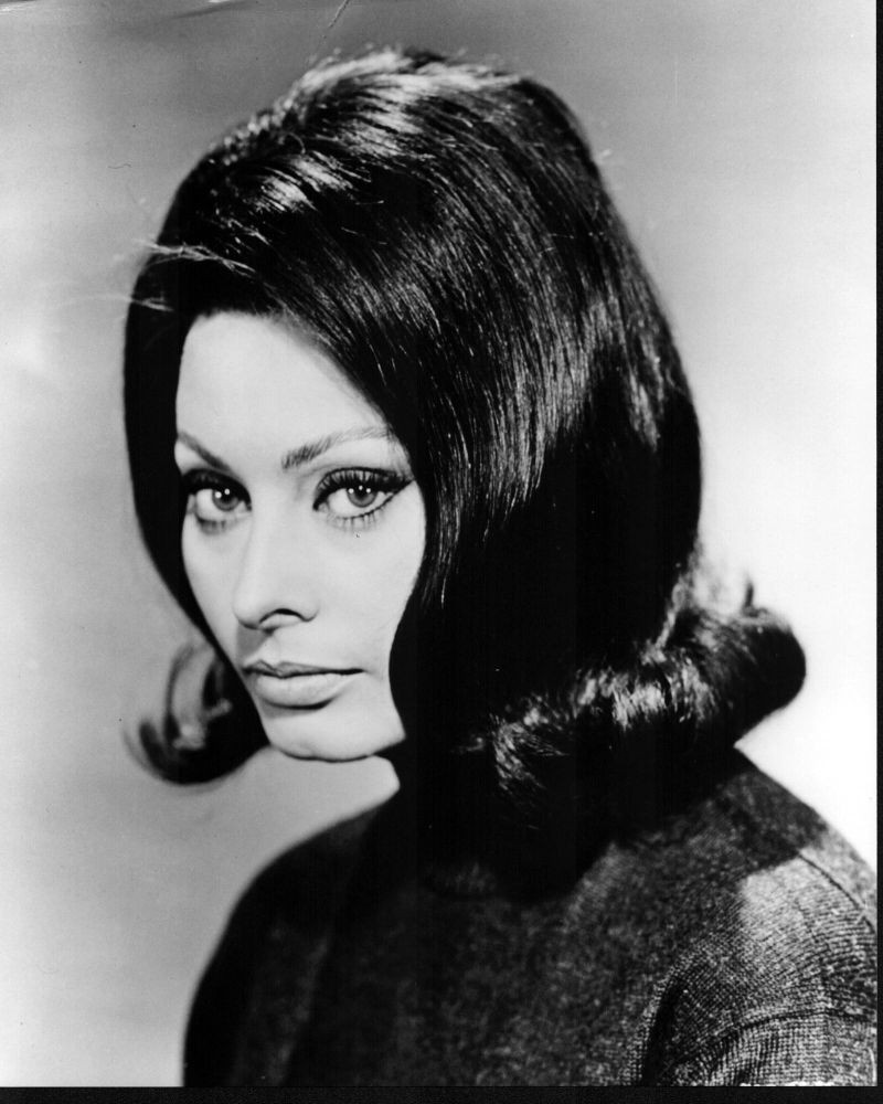 Sophia Loren Headshot Black And White Photo Print (8 x 10) - Posterazzi