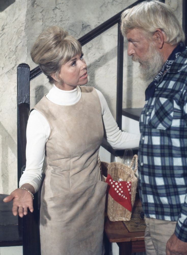 THE DORIS DAY SHOW, Doris Day with Denver Pyle, 1968-1973. Photo: Oscar ...