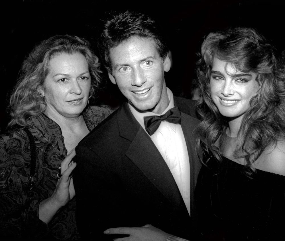 Teri Shields, Calvin Klein, Brooke Shields, circa 1980. Photo By John ...