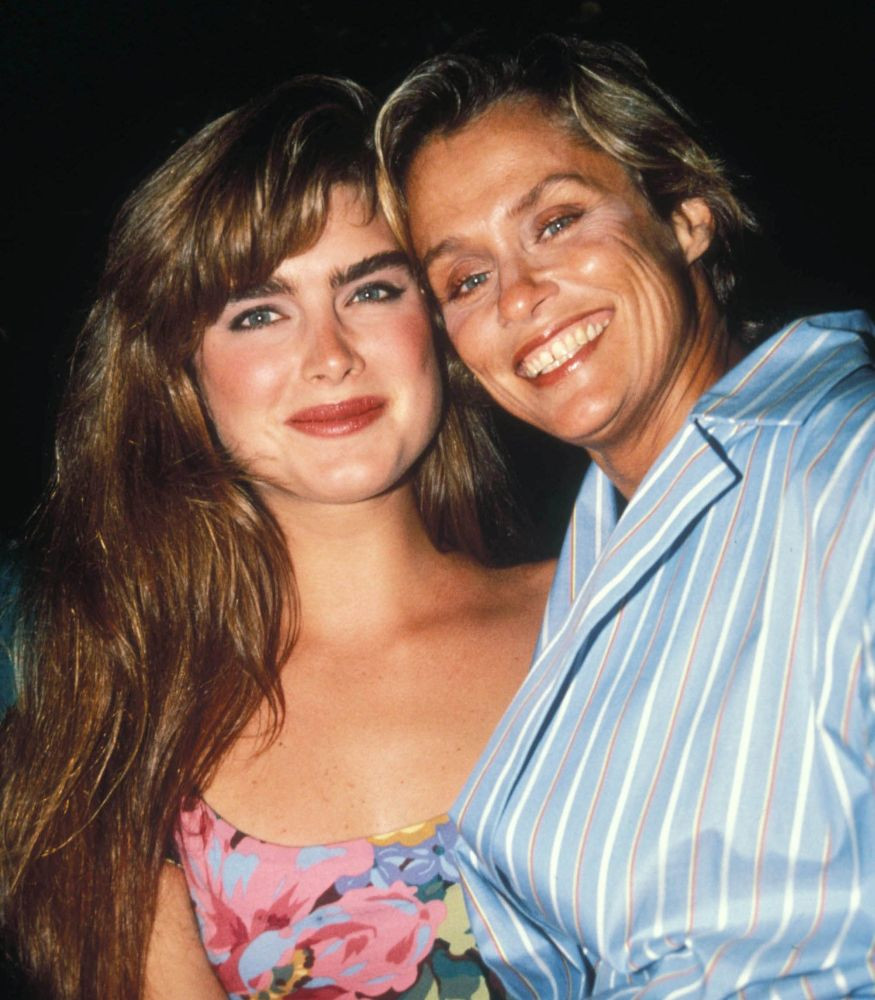 Brooke Shields, Lauren Hutton 1988. Photo by Adam Scull (Brooke Shields ...