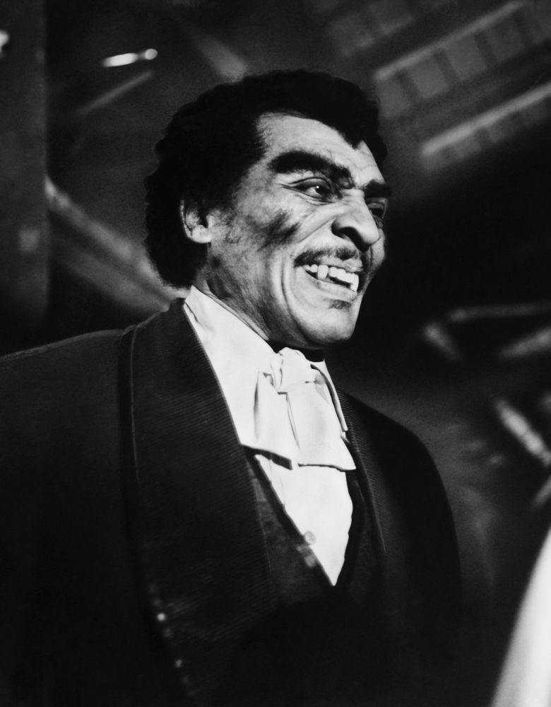 Blacula, William Marshall, 1972 Poster Print - Posterazzi