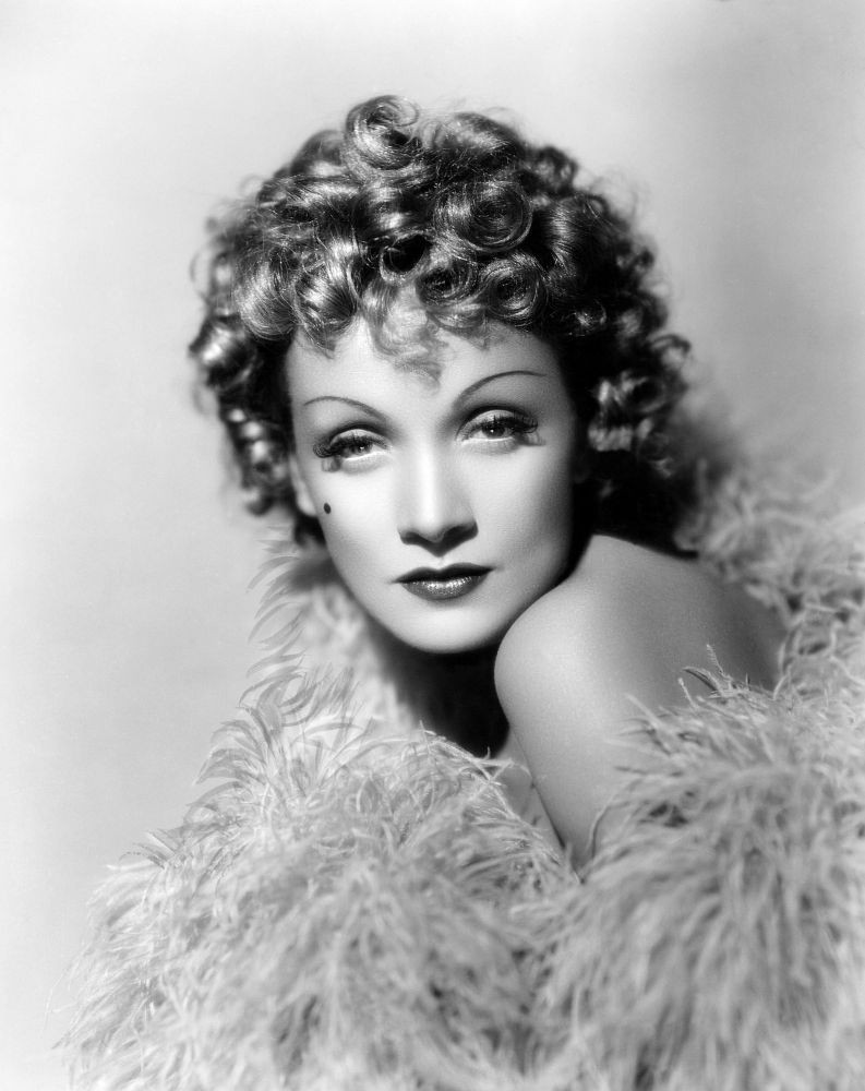 Destry Rides Again, Marlene Dietrich, 1939 Poster Print - Posterazzi