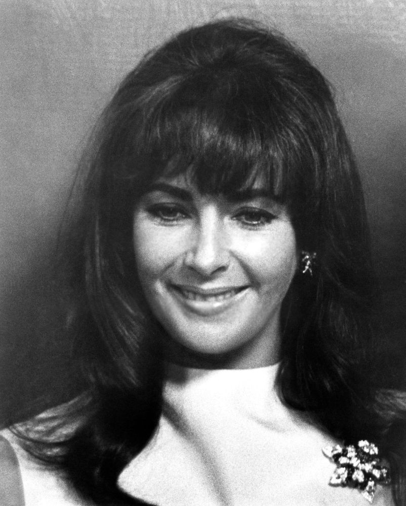 Elizabeth Taylor, Arriving To Begin Filming Who'S Afraid Of Virginia ...