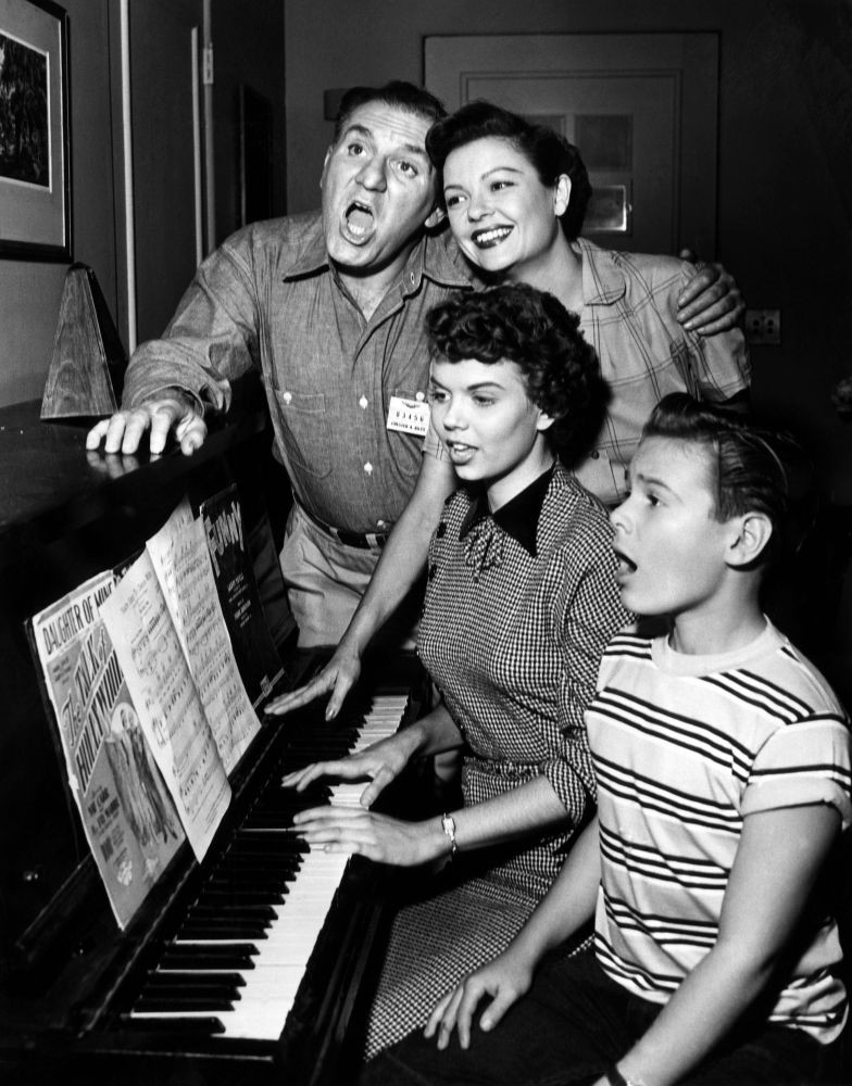 The Life Of Riley, William Bendix, Marjorie Reynolds, Lugene Sanders ...