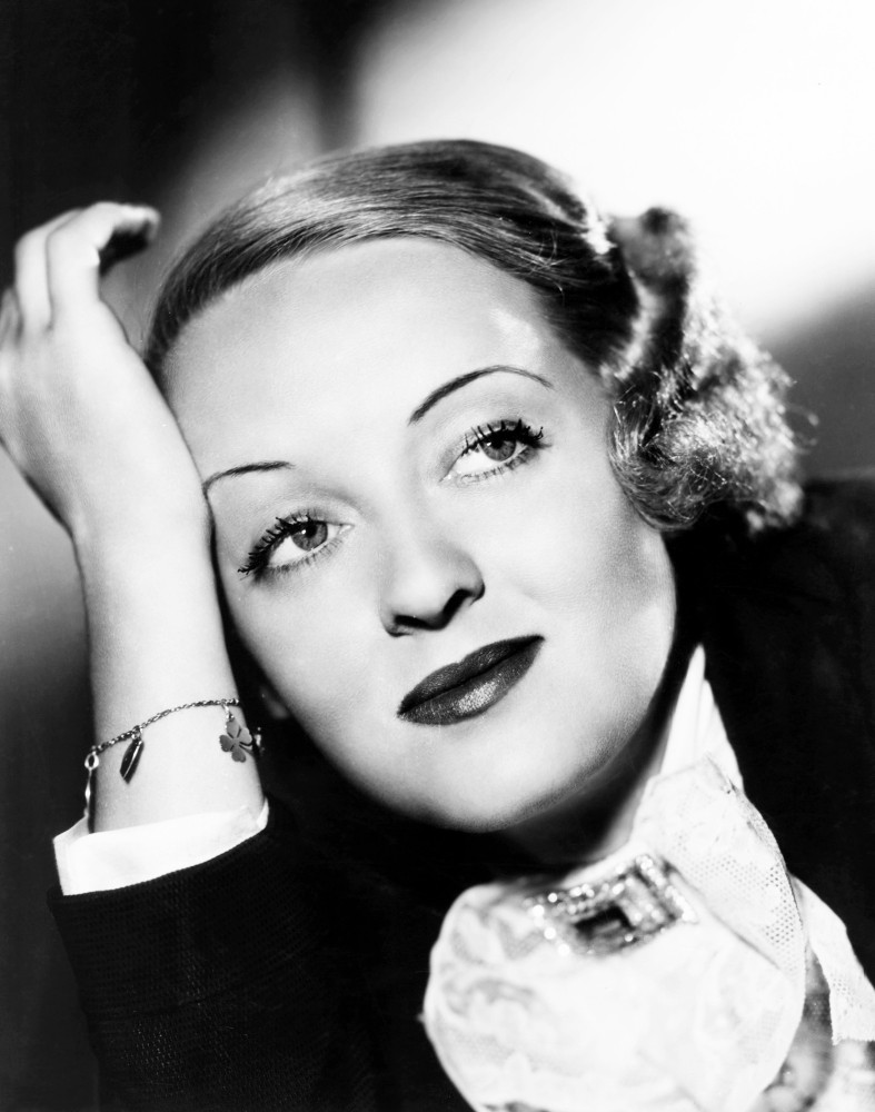 Bette Davis Ca. 1936 Photo Print - Item # VAREVCPBDBEDAEC264H - Posterazzi