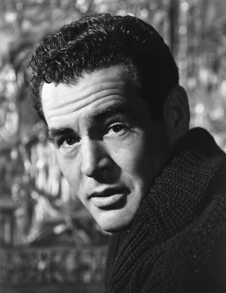 Robert Ryan 1947 Photo Print - Item # VAREVCPBDRORYEC025H - Posterazzi