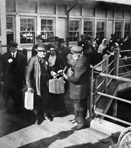 Immigrants Arriving at Ellis Island Poster Print - Item ...