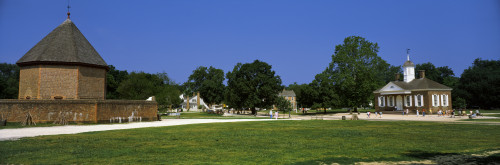 Powder Magazine and Courthouse buildings, Colonial Williamsburg ...