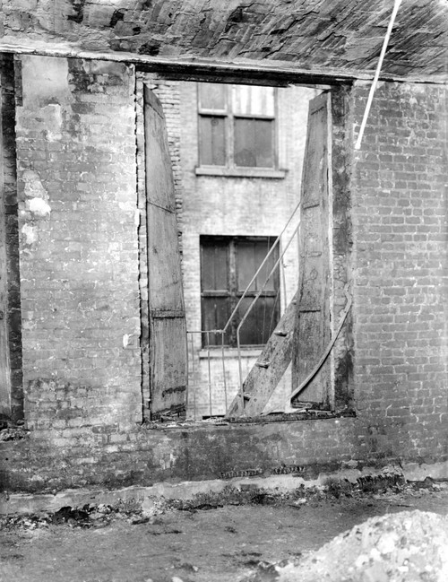 Triangle Factory Fire. /Na Window And Fire Escape Of The Asch Building ...