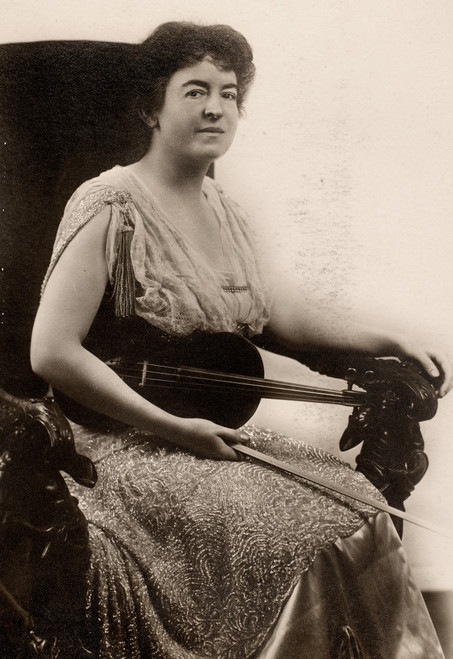 Maud Powell (1868-1920). /Namerican Violinist. Photographed In October ...