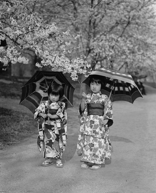 Sumi and Sada Tamura, children of a Japanese Diplomat wear tradition ...