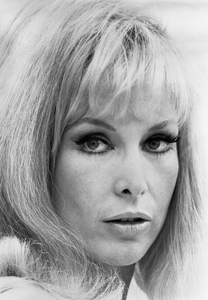 Barbara Eden - Headshot Photo Print (8 x 10) - Item # DAP12246 - Posterazzi