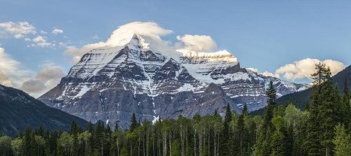 Mount Robson, Mount Robson Provincial Park; British Columbia, Canada ...