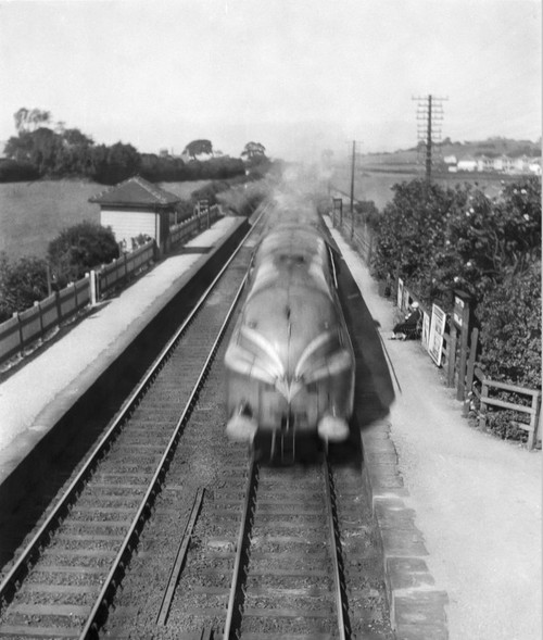Staniers Pacific Streamlined LMS engine . Taken from the footbridge at ...