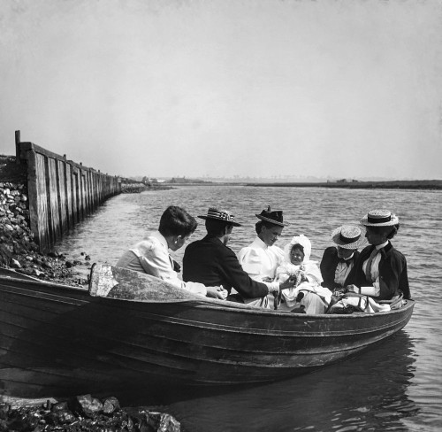 Magic lantern slide circa 1900.Victorian/Edwardian.Social History. A ...