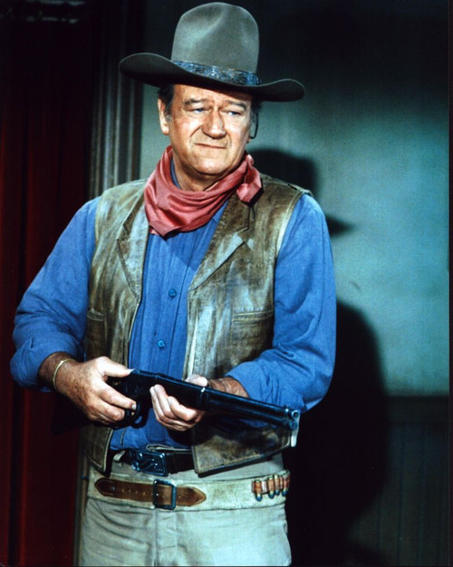 John Wayne Pointing Gun In Rio Lobo Photo Print (8 x 10) - Posterazzi