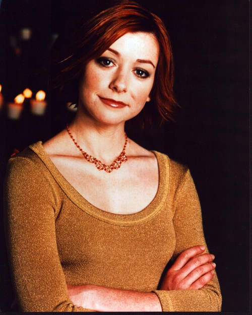 Alyson Hannigan In Gold Top And Red Beaded Necklace Photo Print (8 x 10 ...