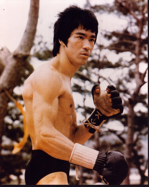 Bruce Lee Wearing Boxing Gloves In Enter The Dragon Photo Print (8 x 10 ...
